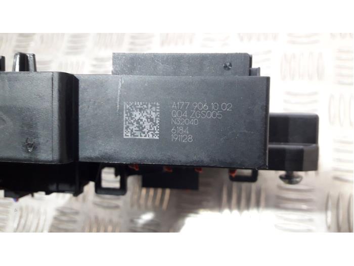 Fuse box Mercedes A 1.3 A-200 Turbo 16V - A1779061002