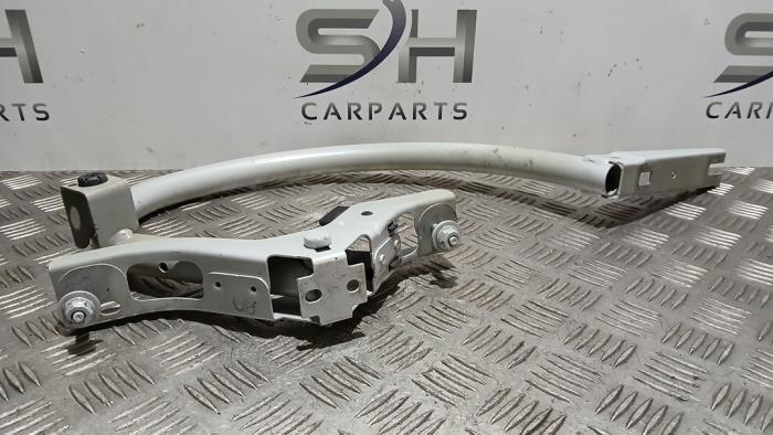 Tailgate hinge Mercedes CLA AMG 2.0 CLA-45 S AMG Turbo 16V 4-Matic+ ...