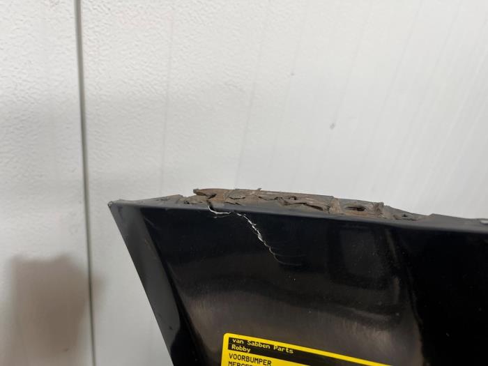 Front bumper Mercedes C 1.8 C-200 CGI 16V 040 - A2048805547