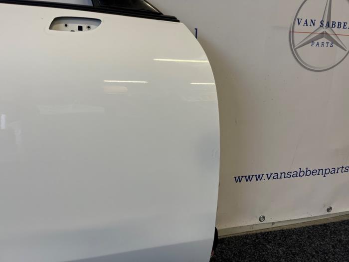 Front door 4-door, right Mercedes CLA 1.3 CLA-200 Turbo 16V 149 ...