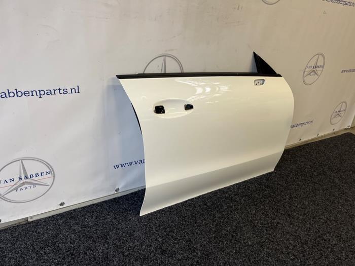 Front door 4-door, right Mercedes CLA 1.3 CLA-200 Turbo 16V 149 ...