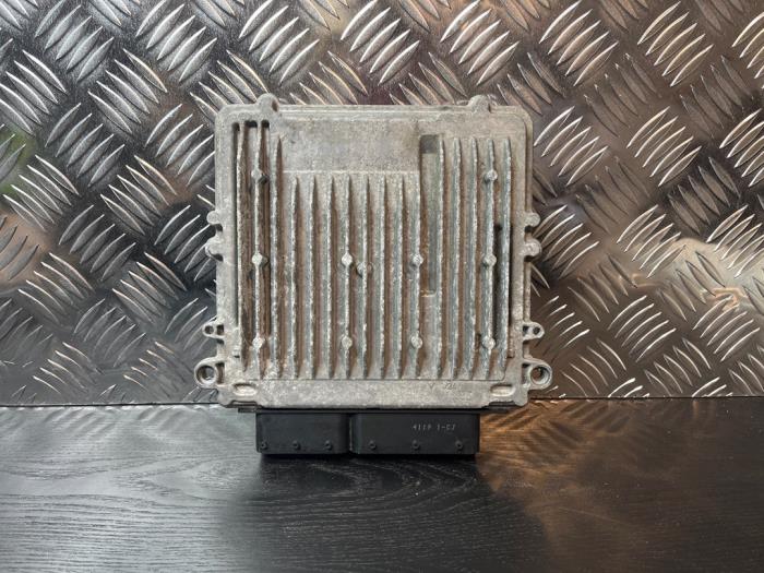 Engine management computer Mercedes Vito 2.2 114 CDI 16V 4x4 ...