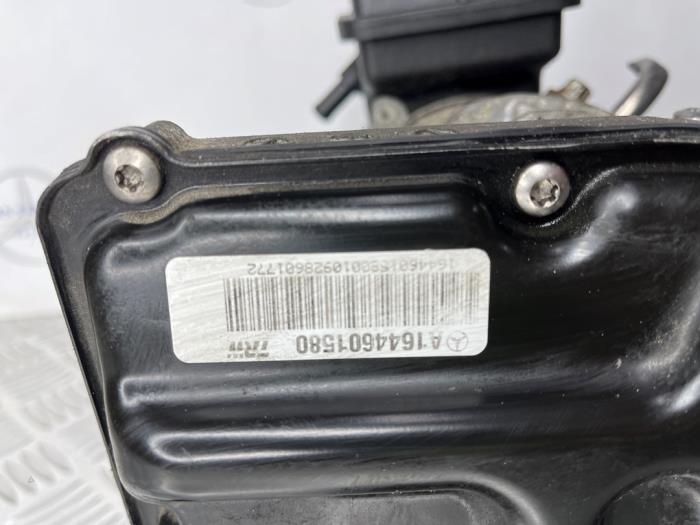 Power steering pump Mercedes ML II 3.0 ML-350 CDI BlueTec 4-Matic V6 ...