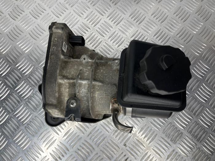 Power steering pump Mercedes ML II 3.0 ML-350 CDI BlueTec 4-Matic V6 ...