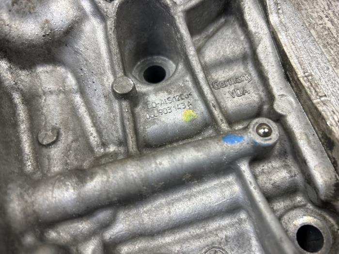 Oil filter housing Audi A4 1.8 TFSI 16V - 06L903143A CJE