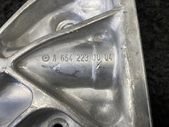 Engine mount Mercedes CLA 2.0 CLA-200d - A6542230004 654920