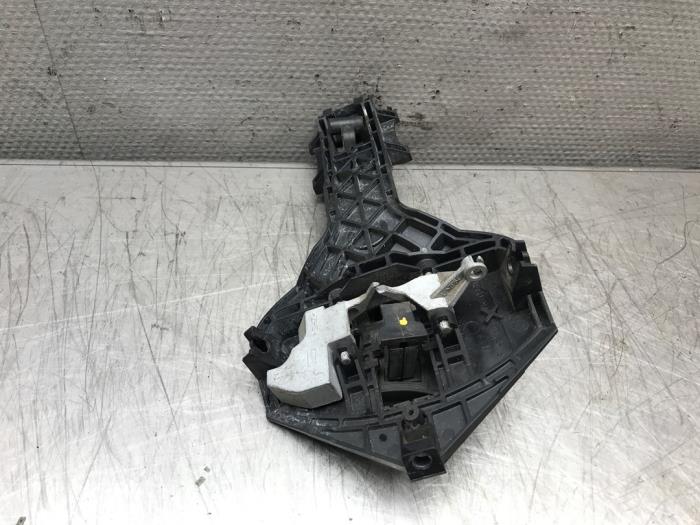 Door handle 2-door, left Mercedes Sprinter 3t 210 CDI 16V - A9067600070
