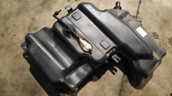 Additive tank Mercedes Vito 2.2 114 CDI 16V - A4474700015 651950