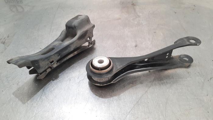 Rear wishbone, right Mercedes A 1.3 A-180 Turbo 16V - A2473501800