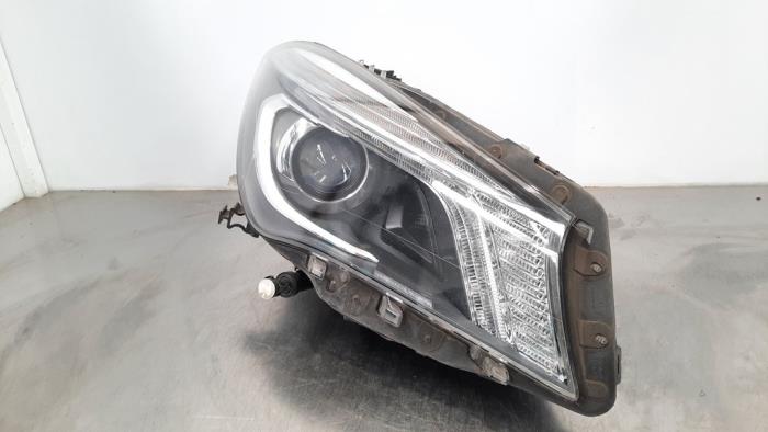 Headlight, right Mercedes CLA 2.2 CLA-200 CDI, 200 d 16V - A1179065200