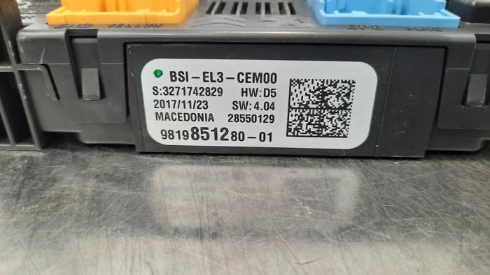 Boîte à fusibles Citroen C3 Aircross 1.2 e-THP PureTech 110 - 9819851280