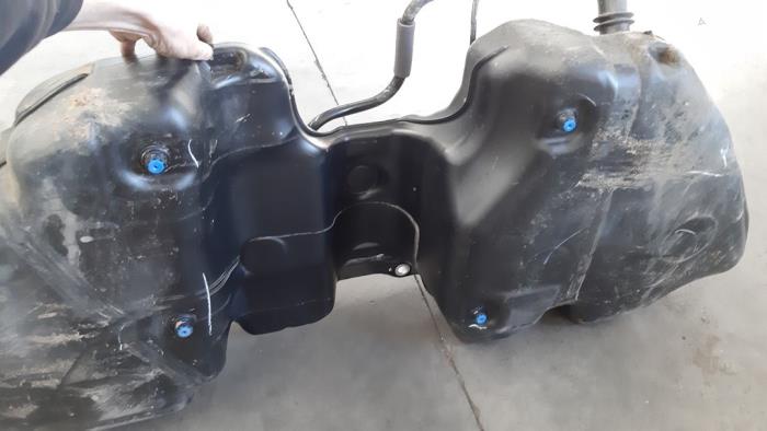 Réservoir de carburant Mercedes C Estate C-180 BlueTEC, C-180 d 1.6 16V ...