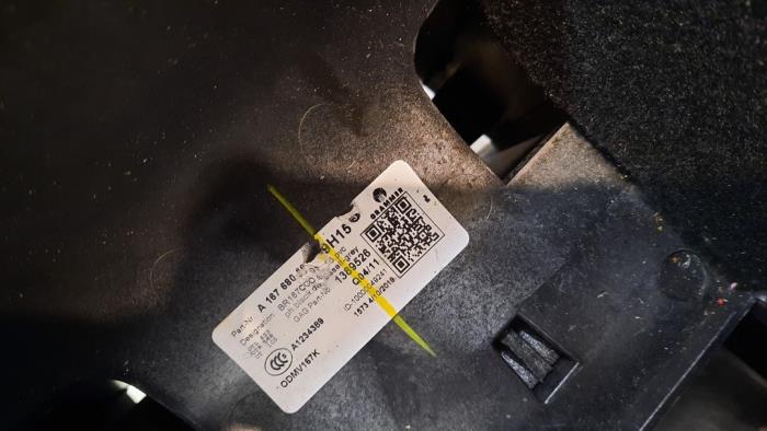 Middle console Mercedes GLE 450 EQ Boost 3.0 24V 4-Matic - A1676891300