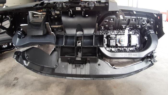 Dashboard Mercedes GLA - A2476803300 - Autohandel Didier