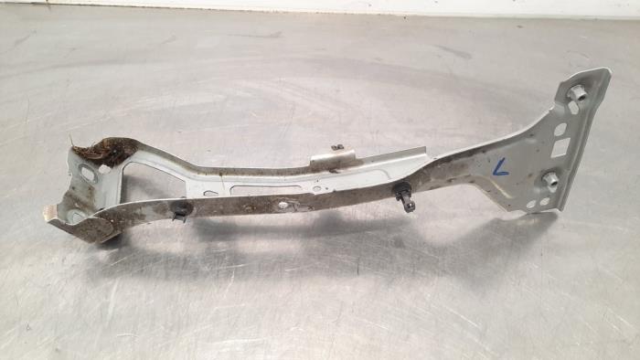 Headlight frame, left Audi A4 2.0 35 TDI 16V - 8W0821135C