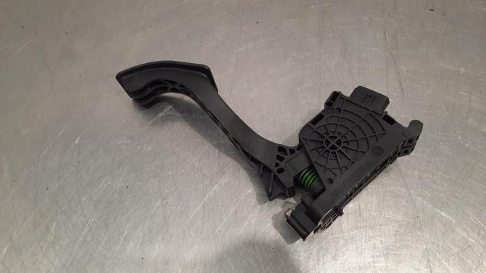 Accelerator pedal Volkswagen Polo VI 1.6 TDI 16V 80 - 2Q1723503