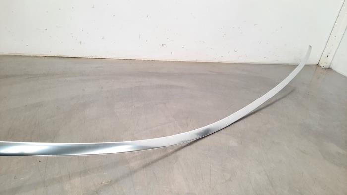Door strip Mercedes GLE 350de 2.0 Turbo 16V 4-Matic - A1677252100