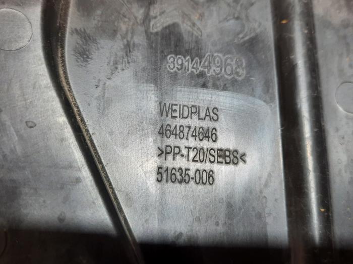 Air funnel Citroen C3 Aircross I 1.2 e-THP PureTech 130 - 13467102