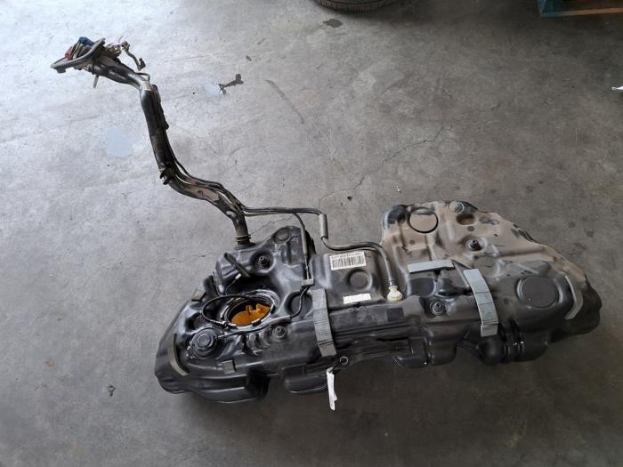 Tank Mercedes C C-200d 1.6 Turbo 16V - A2054705401
