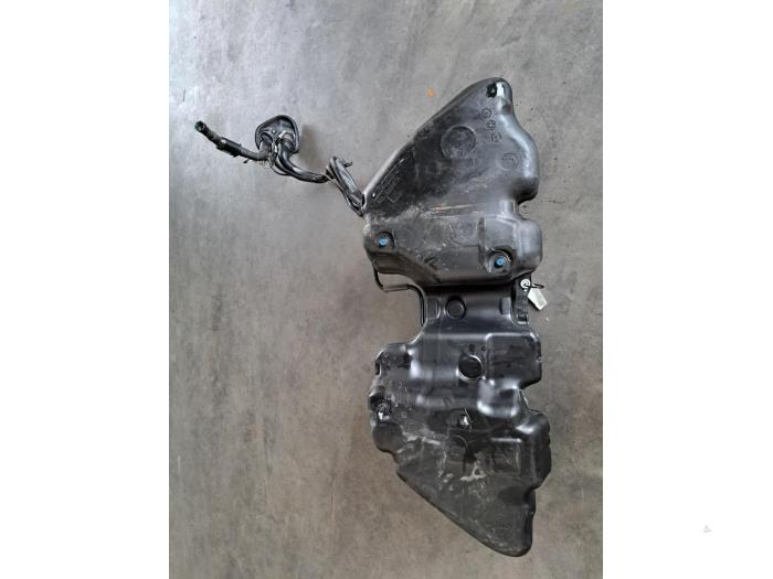 Tank Mercedes C C-200d 1.6 Turbo 16V - A2054705401