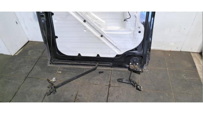Sliding door, left Mercedes V 2.1 250 BlueTEC, 250 d 16V 9197 - A4477304500