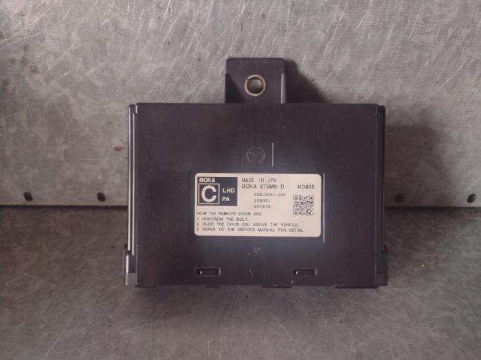 Central door locking module Mazda 3 2.0 SkyActiv-X 180 M Hybrid 16V ...