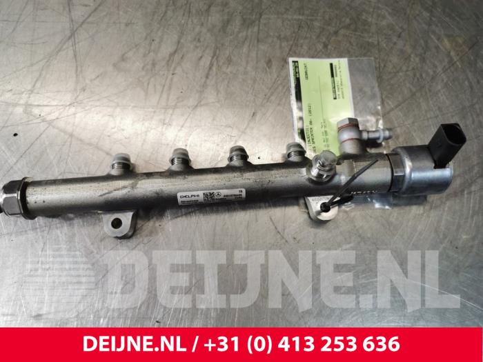 Fuel injector nozzle Mercedes Sprinter - A6510700495 651955 DELPHI