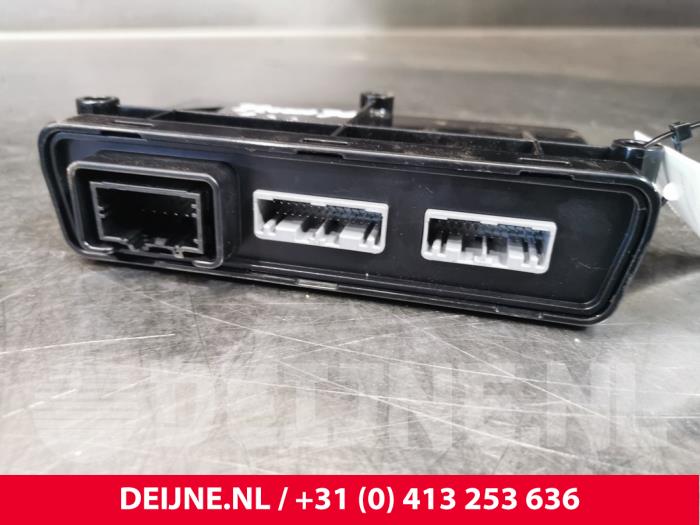 Central door locking module Tesla Model S 75D - 100310100E PEKTRON