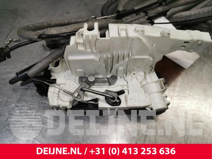 Sliding door lock mechanism, right Mercedes Sprinter 3t 211 CDI 2.1 D ...