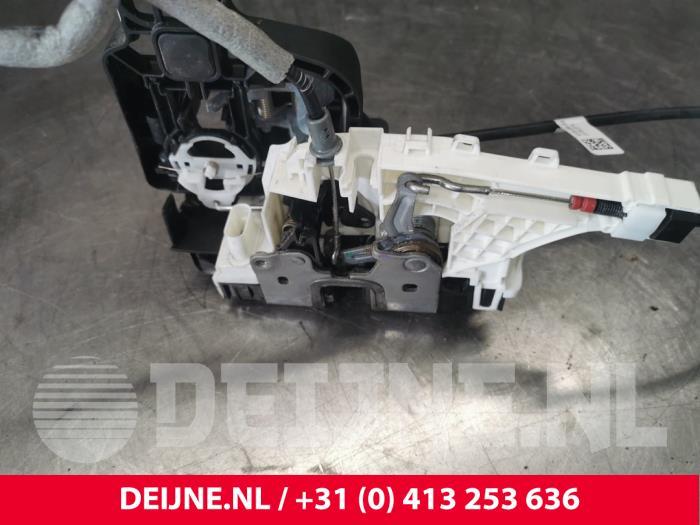 Door lock mechanism 2-door, left Mercedes Sprinter 3t 211 CDI 2.1 D FWD ...