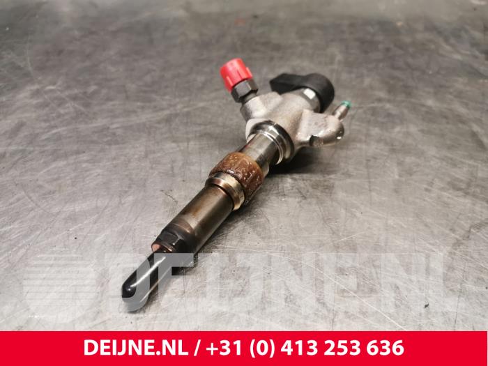 Injecteurs (diesel) avec numéro d'article 9802448680 stock