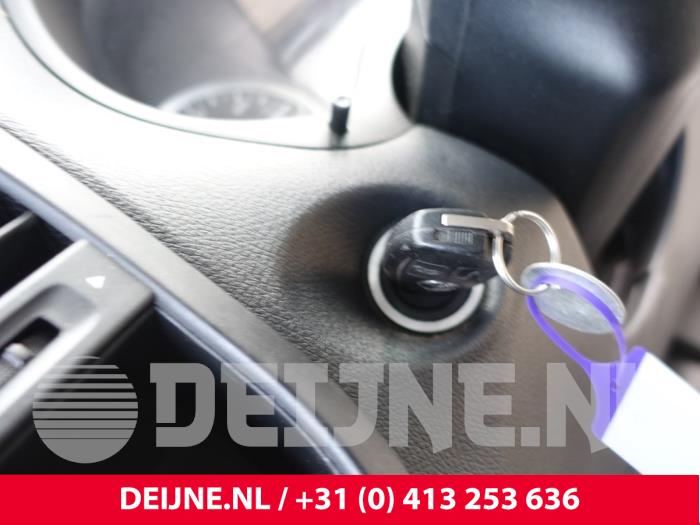 Ignition lock + key Mercedes Vito 2.2 116 CDI 16V - A4479007306
