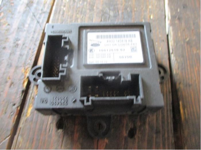 Central door locking module Jaguar XF 3.0 S D V6 24V - LR020131 SOYOB