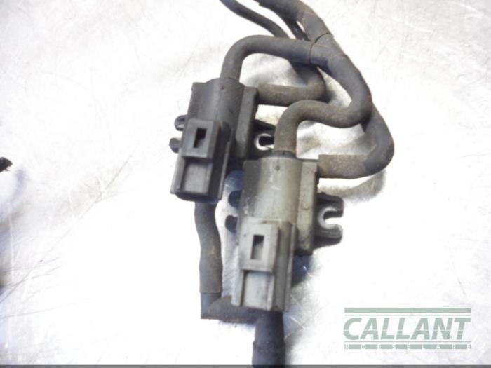 PCV valve Landrover Range Rover Sport 3.6 TDV8 32V - LR006472 368DT