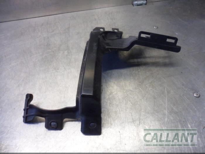Rear bumper bracket, right Landrover Range Rover Evoque 2.2 TD4 16V ...