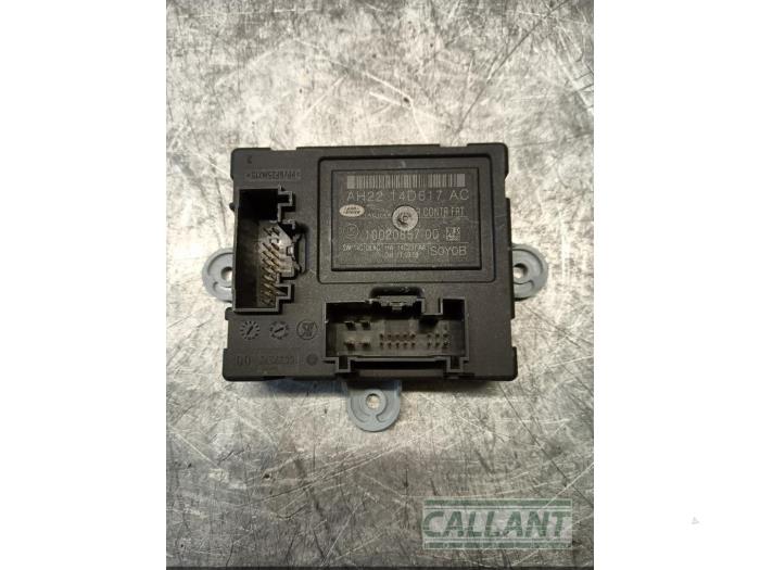 Central door locking module Jaguar XF 3.0 D V6 24V - LR023342 SOYOB