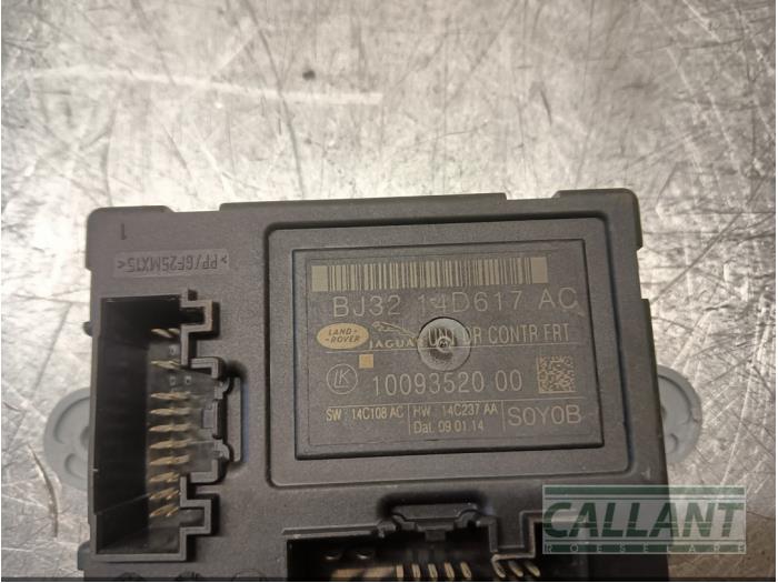 Central door locking module Jaguar XF - LR044069 SOYOB