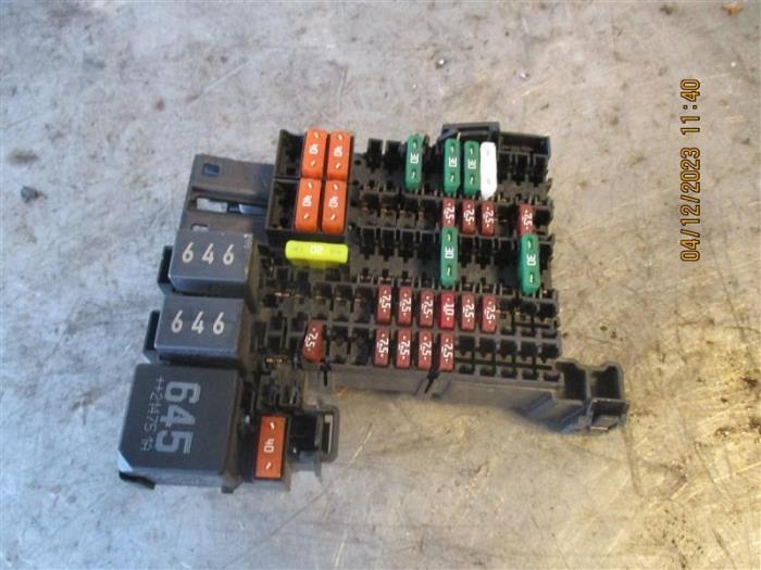 Fuse box Audi A3 Limousine 1.5 35 TFSI 16V Mild Hybrid - 5WA937615