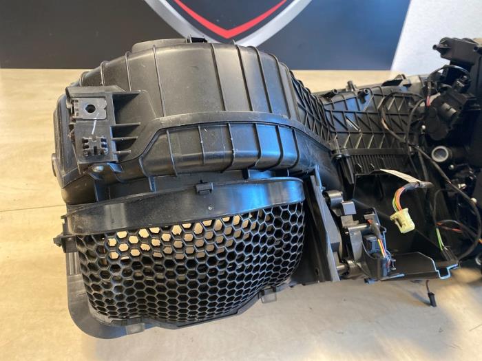 Heater housing Mercedes C C-200 2.0 CGI 16V - A2058309304