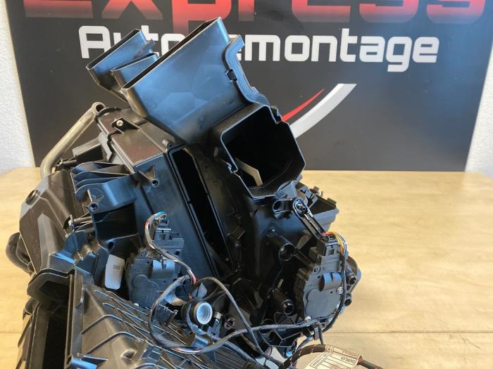 Heater housing Mercedes C C-200 2.0 CGI 16V - A2058309304