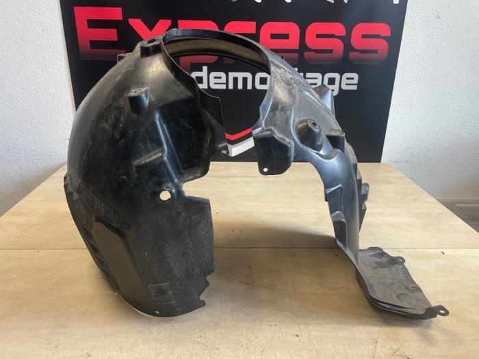 Wheel arch liner BMW 1 serie 118i 1.5 TwinPower 12V - 51757436624