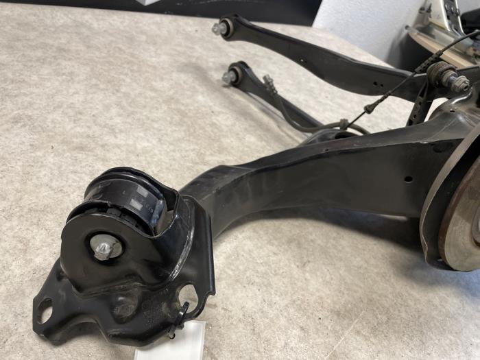 Rear suspension system, left BMW 1 serie 116d 1.5 12V TwinPower ...