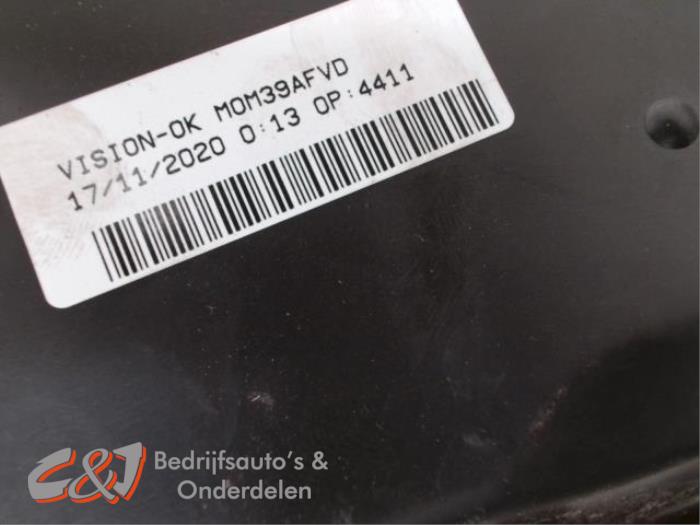 Boîte à fusibles Peugeot Partner 1.5 BlueHDi 100 - 9678633380 PEUGEOT