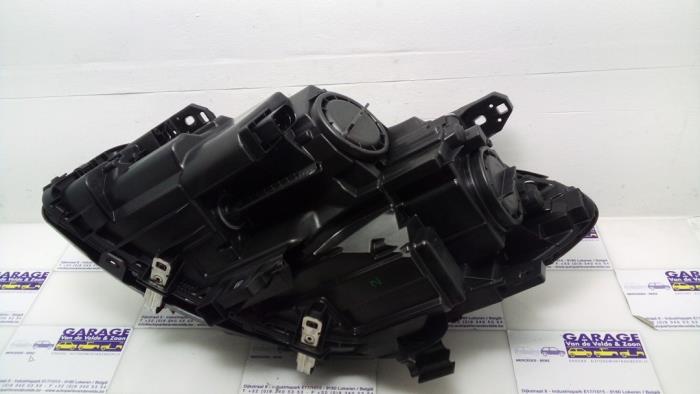 Headlight, right Mercedes B 2.1 B-220 CDI BlueEFFICIENCY 16V - A2468205461