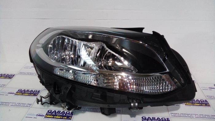 Headlight, right Mercedes B 2.1 B-220 CDI BlueEFFICIENCY 16V - A2468205461