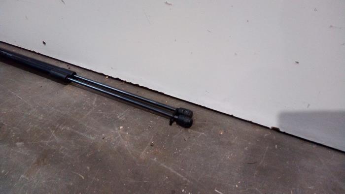 Bonnet gas strut, left Mercedes C 2.2 C-200 CDI 16V BlueEFFICIENCY ...