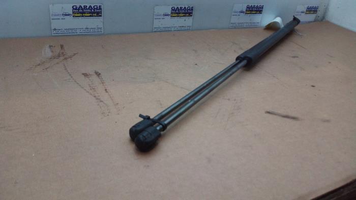 Bonnet gas strut, left Mercedes C 2.2 C-200 CDI 16V BlueEFFICIENCY ...