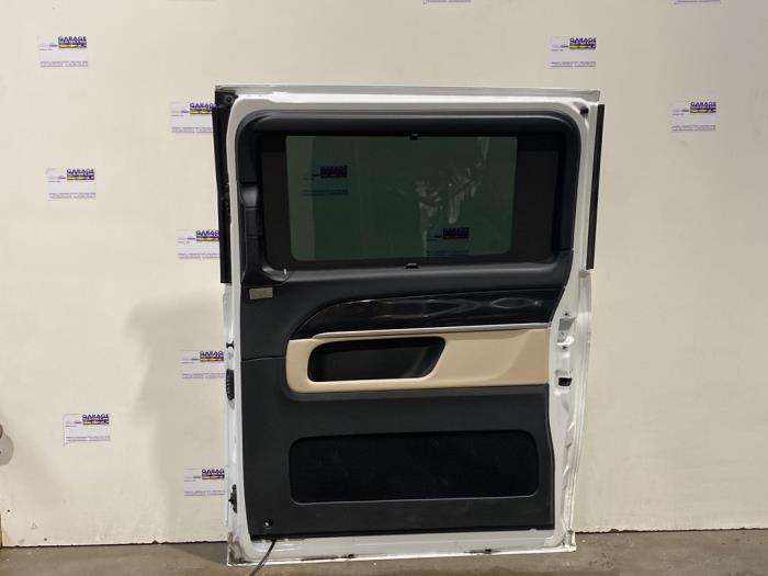 Sliding door, right Mercedes V 2.1 250 BlueTEC, 250 d 16V 147 - A4477304800