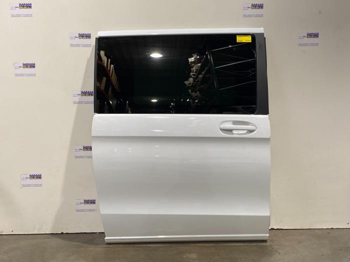 Sliding door, right Mercedes V 2.1 250 BlueTEC, 250 d 16V 147 - A4477304800