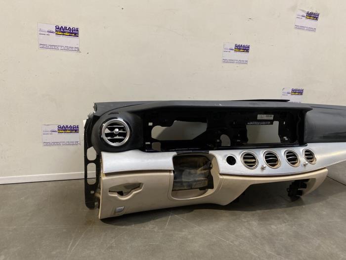 Dashboard Mercedes E Estate E-200d 1.6 Turbo 16V - A2136809404